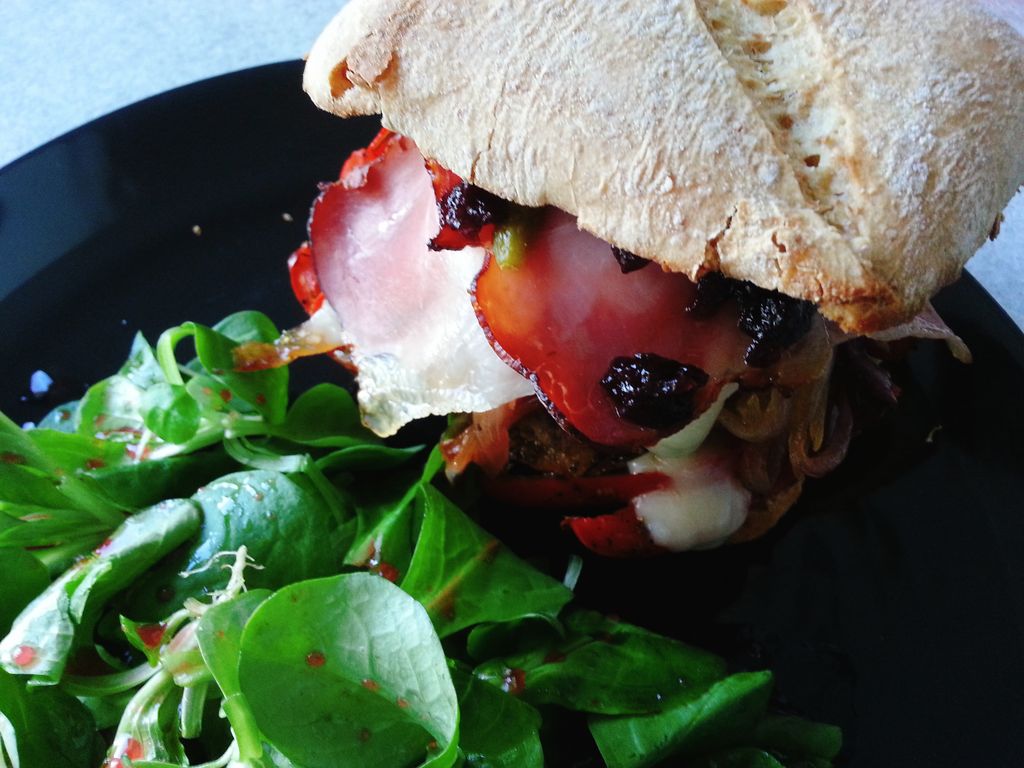 Burger basque | HappyCurio