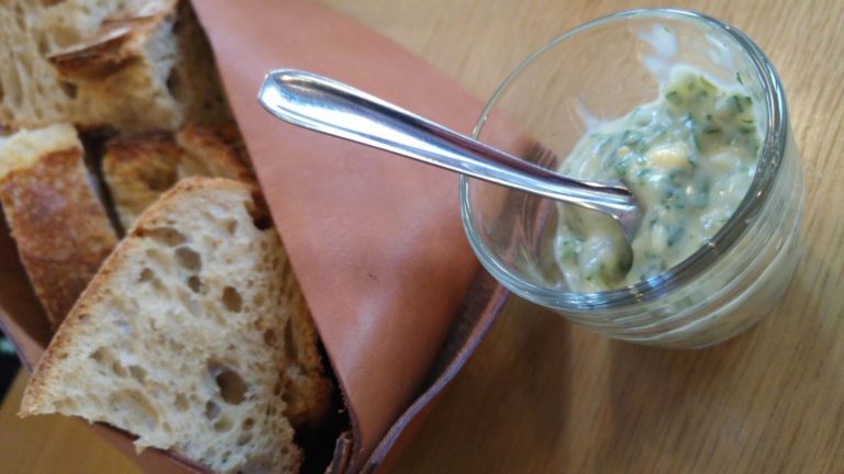 Ca ravigote place Guichard ! | HappyCurio