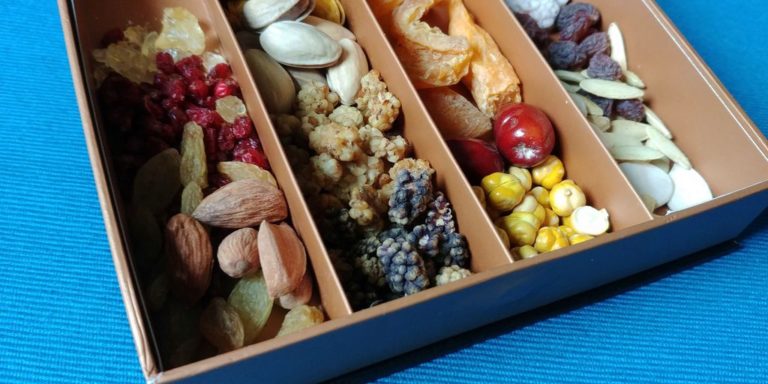 L'arbre persan, fruits secs premium d'Iran et d'Afghanistan